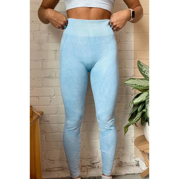 Nikibiki | Pants & Jumpsuits | New Nikibiki Erica Vintage Jeggings In ...